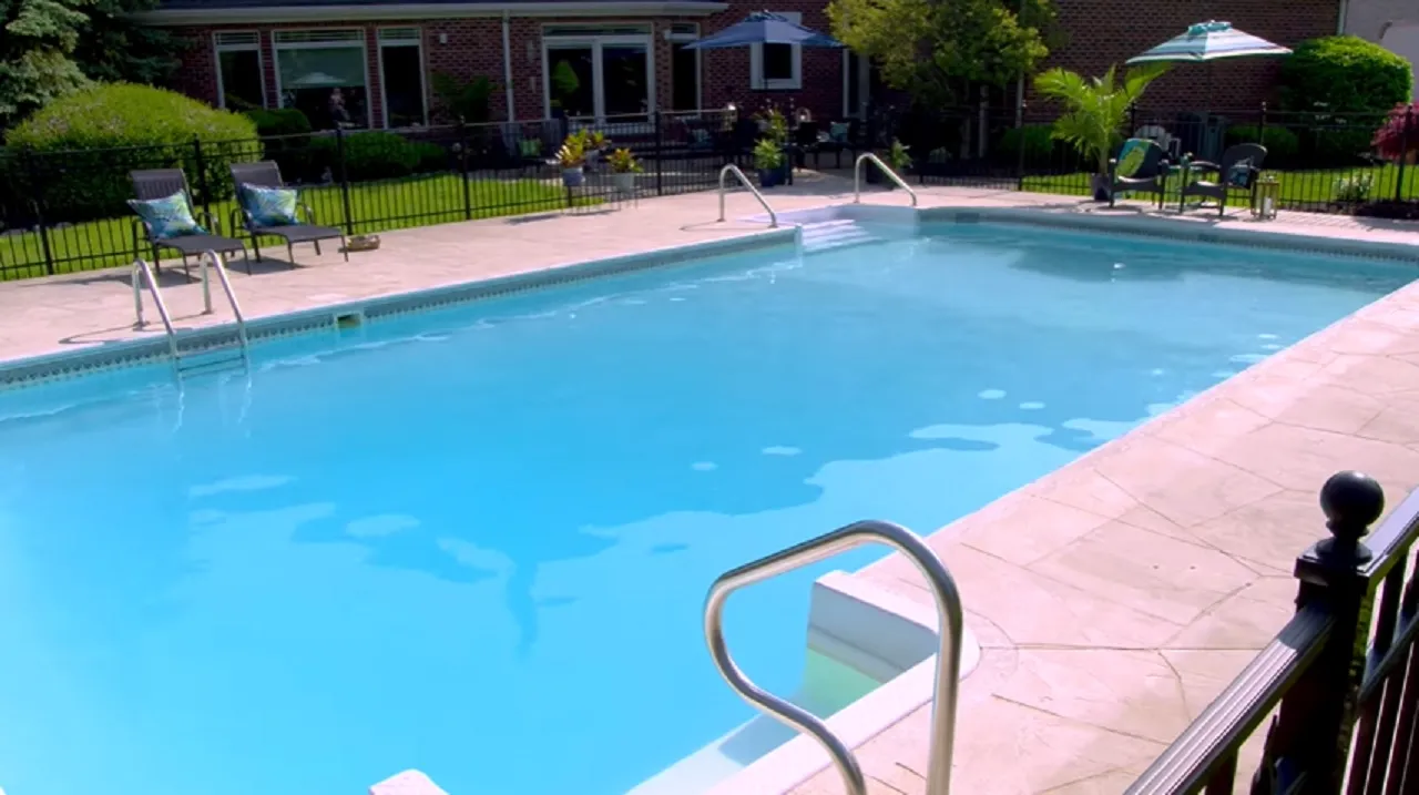 Comprehensive Guide: Mastering Your Pool Cleaning Routine : Sunnies Days